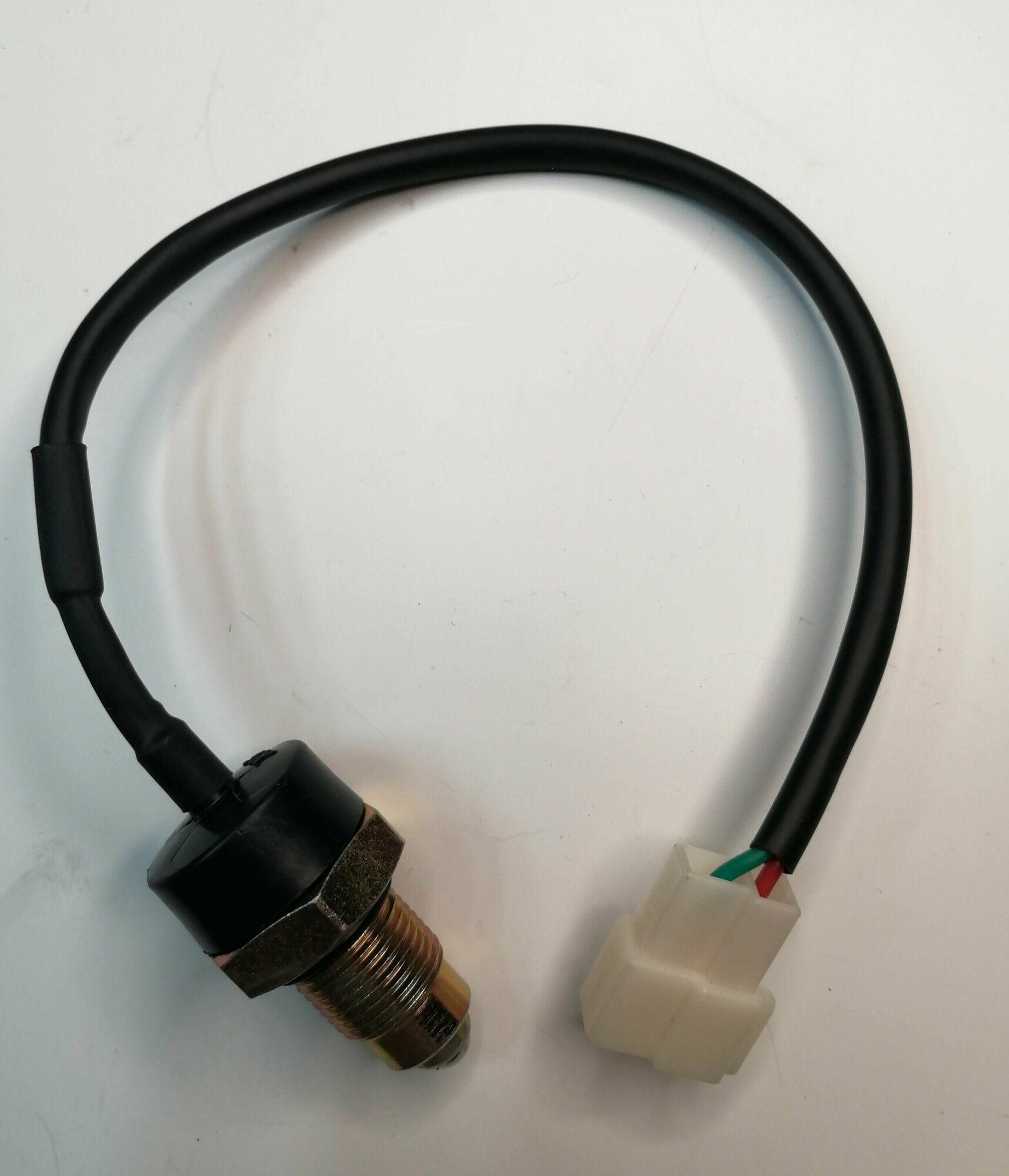 Датчик заднего хода Geely Emgrand EC7 [1.8 16V 5MT седан] 3371910005