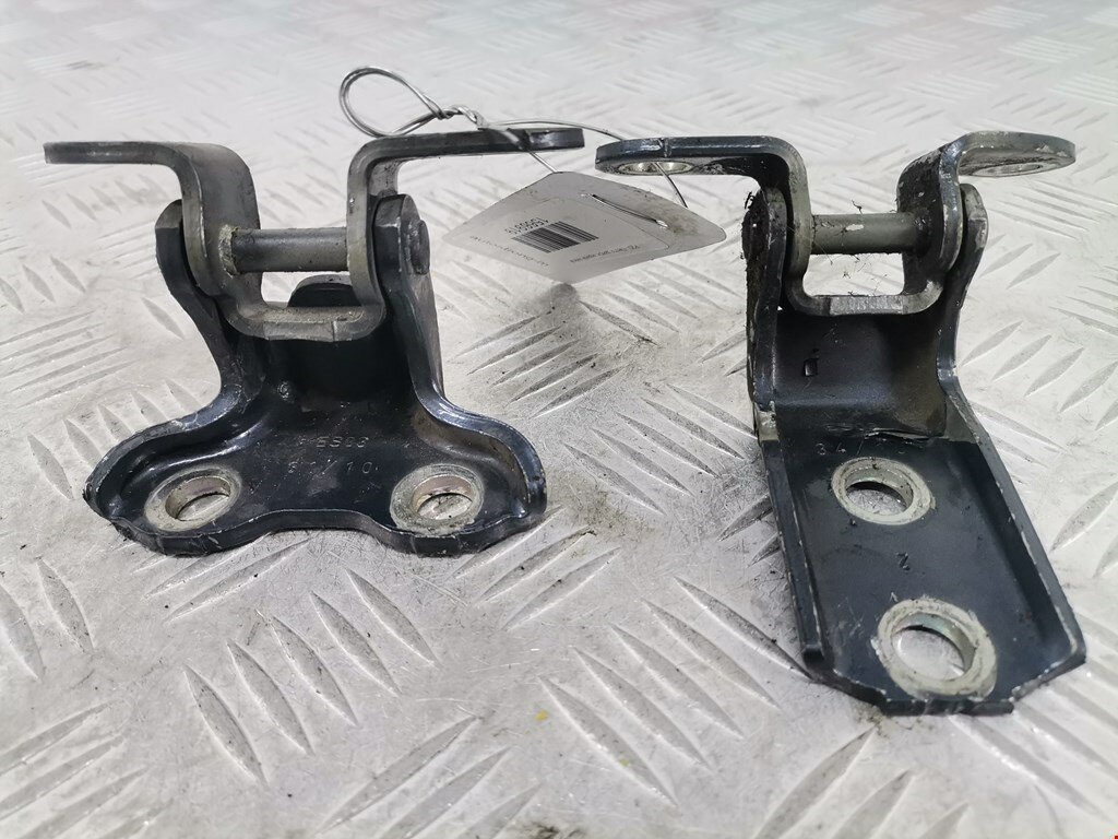 Петля двери задней левой Toyota Avensis 3 (T270) 687600H010 арт. 1566919