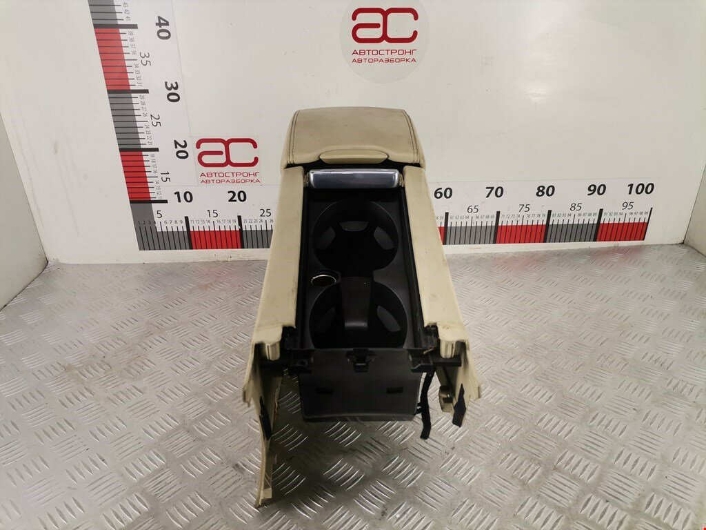 Подлокотник Volvo S60 2 39867048 арт. 1455289