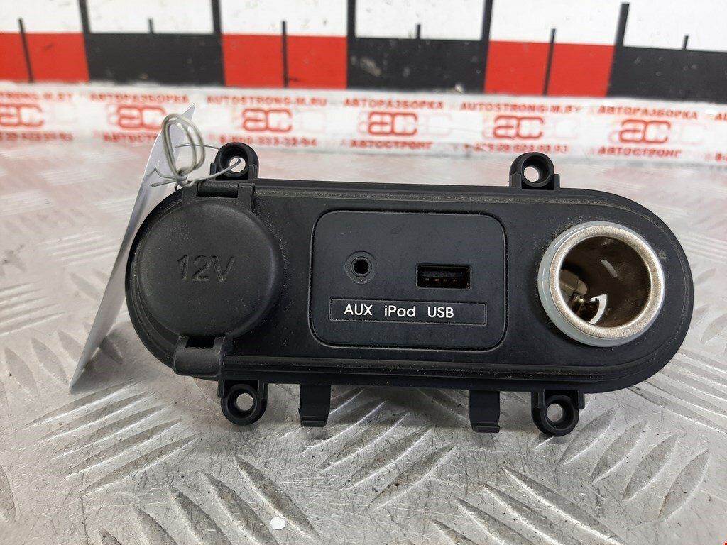 Разъем AUX / USB Chevrolet Cruze 2 (J300) 13318777 арт. 884682