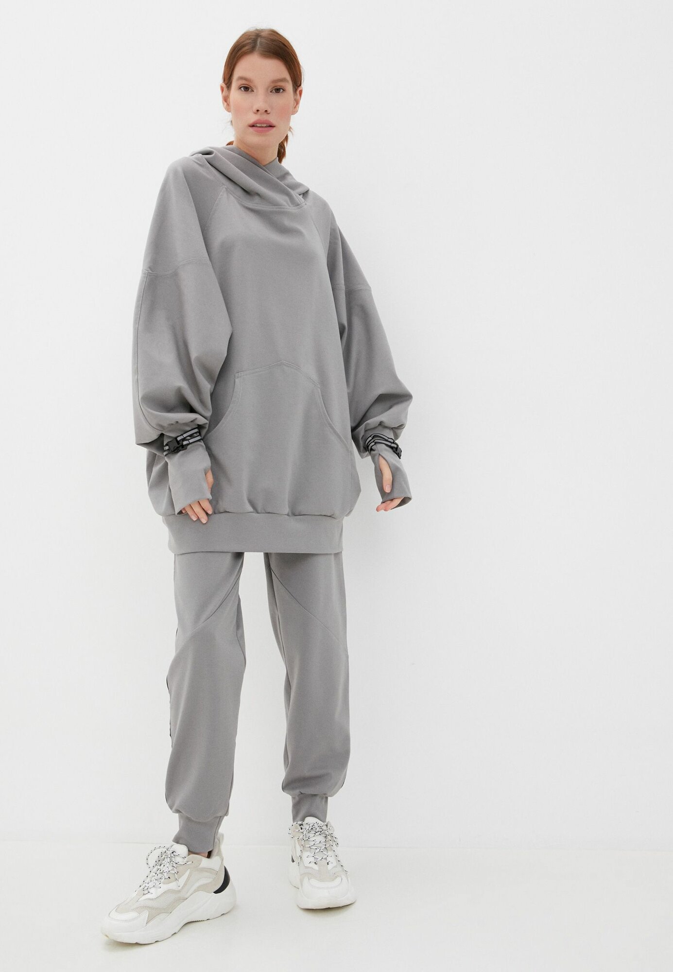 Костюм спортивный