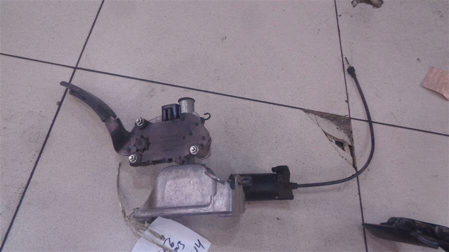 Педаль газа от Infiniti QX56 JA60 2004-2009