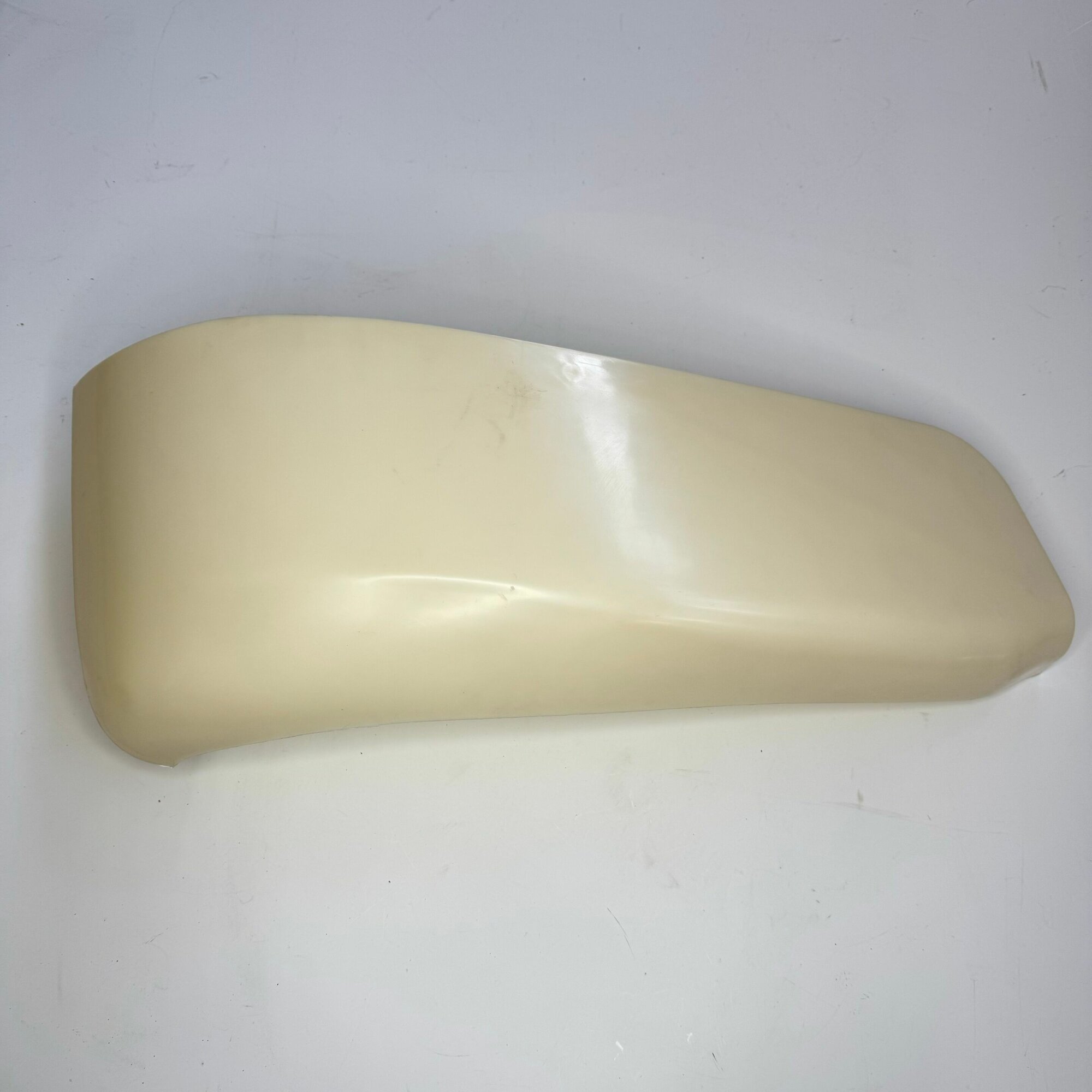 Накладка бампера правая боковая Sitrak C7H [12.4 24V 16 MT грузовой 4X2 Turbo дизель ] 812W416100228