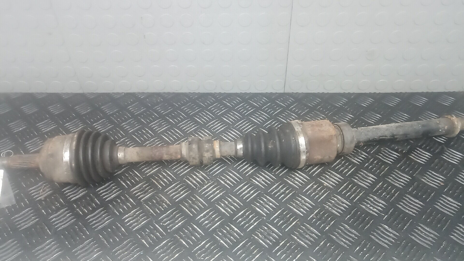 Привод передний правый NISSAN TIIDA C11X