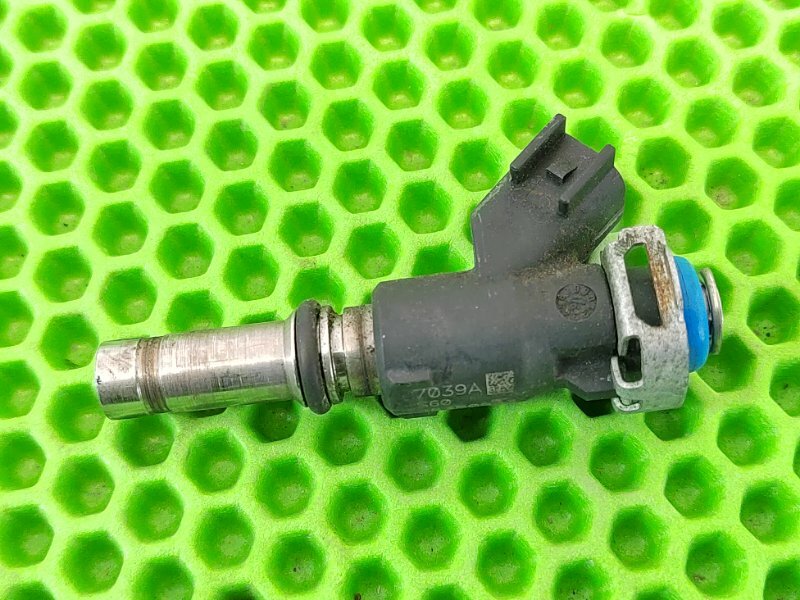 Форсунка топливная Opel Astra H 1.6 Z16XER 2009 (б/у)