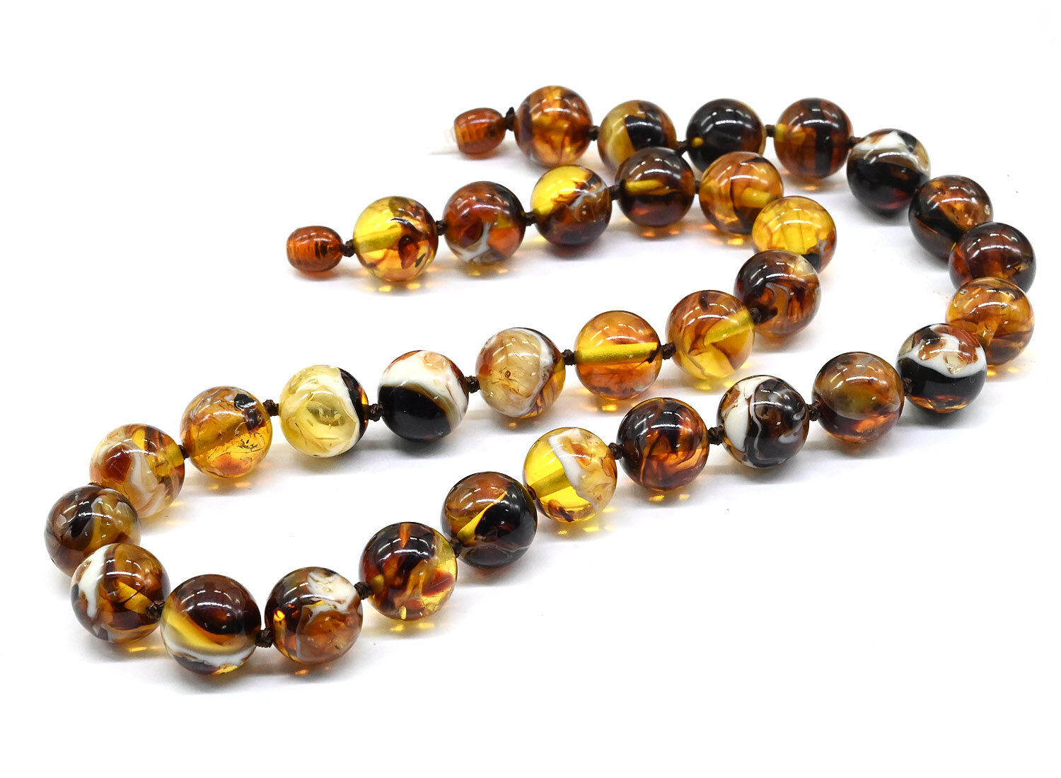 Бусы, янтарь