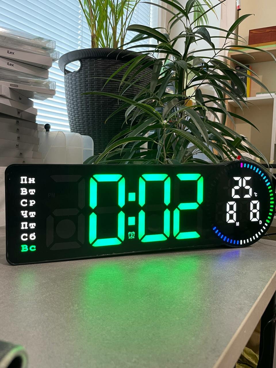Часы настенные электронные интерьерные лофт