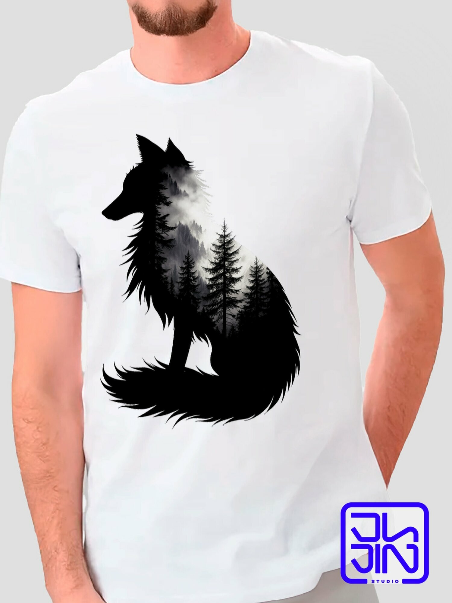 Футболка классическая мужская с авторским принтом Минималистичная черно-белая лиса в туманных лесах, абстрактная черная природа, белый хлопковый трикотаж с прикольным рисунком на груди