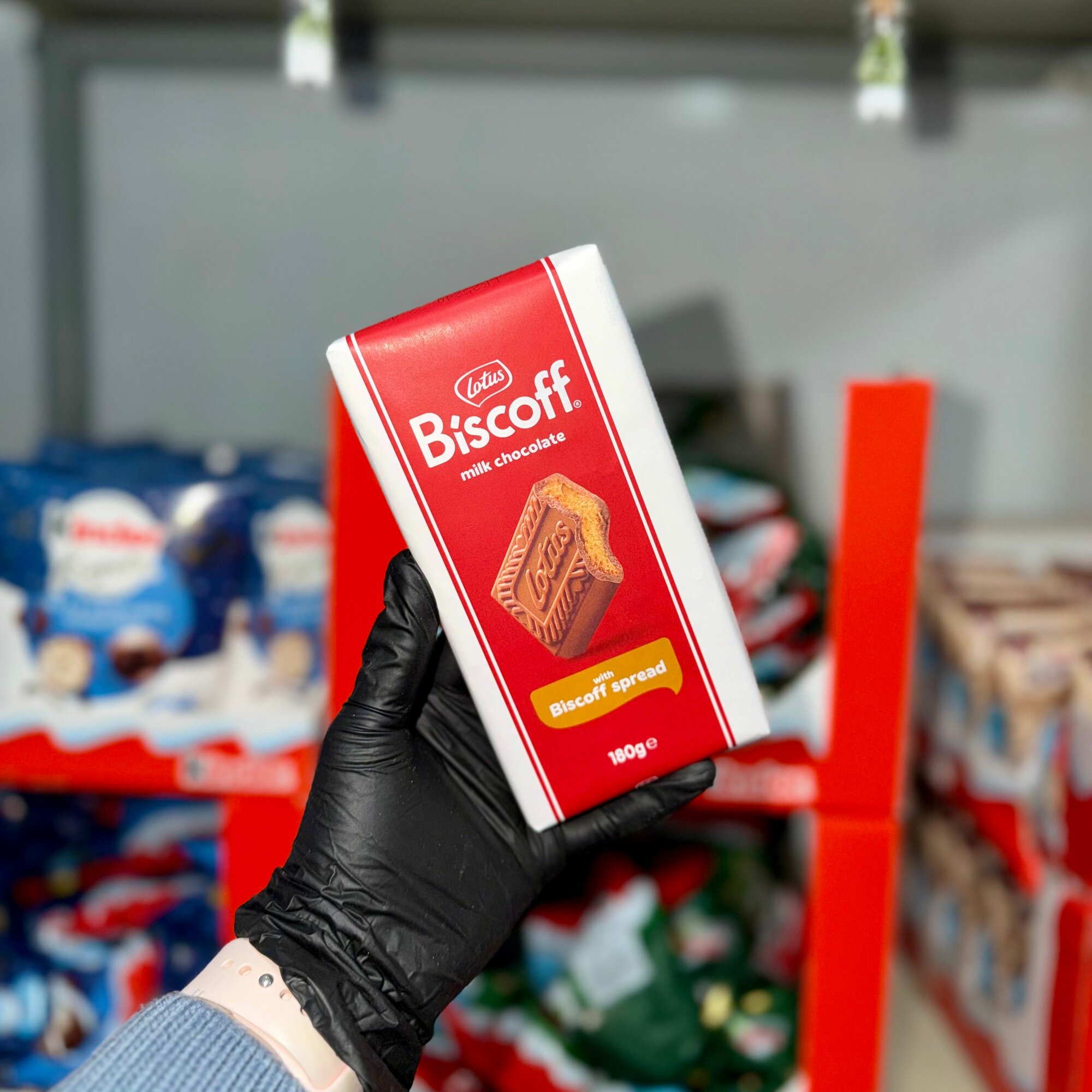 Шоколадная плитка Lotus Biscoff Milk Chocolate Spread 180 г/Шоколад лотус бискофф молочный с печеньем 180 гр.