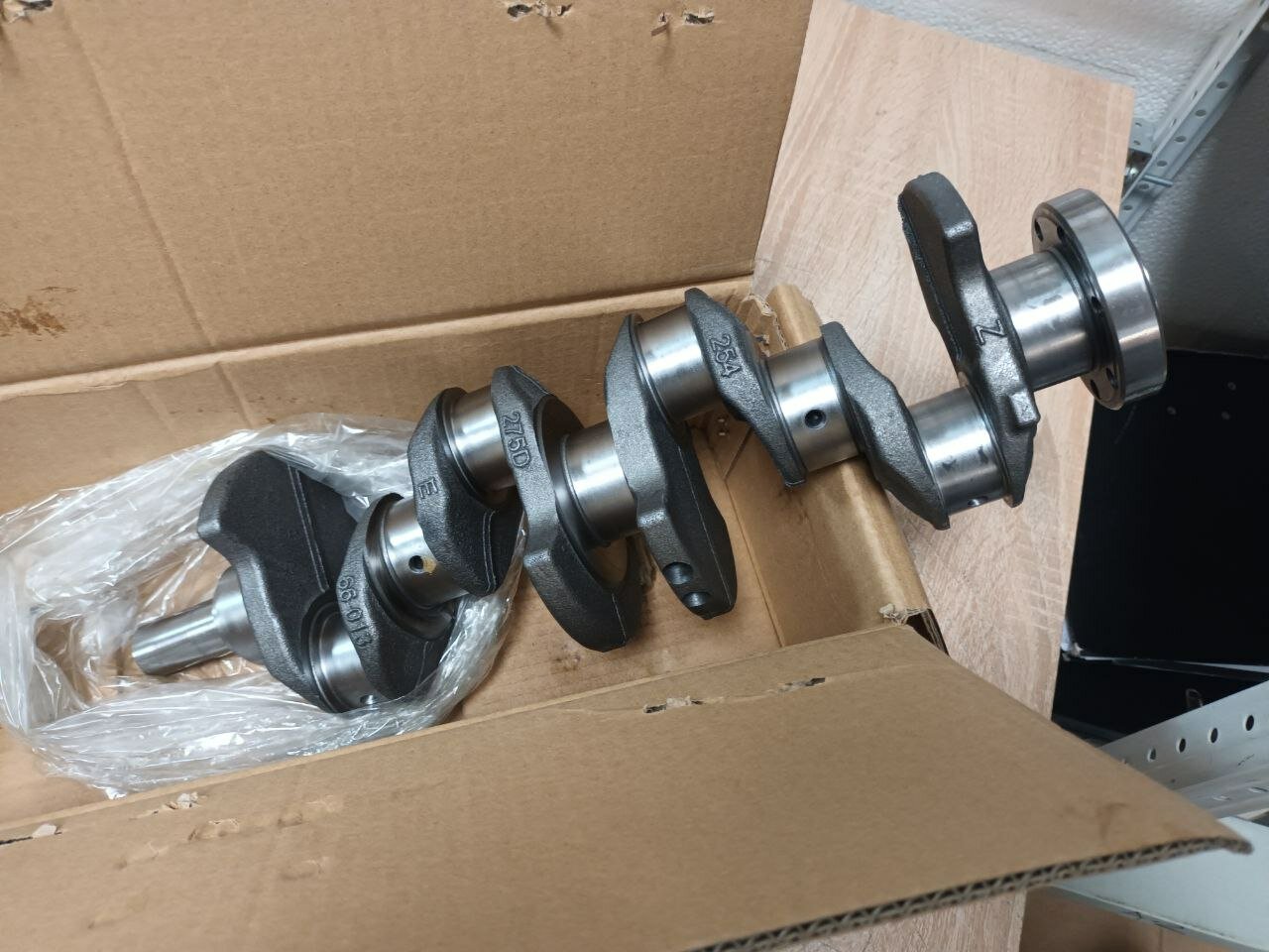 Коленвал на мотор K7M UKORAUTO Рено Логан, Renault Logan , Lada Largus