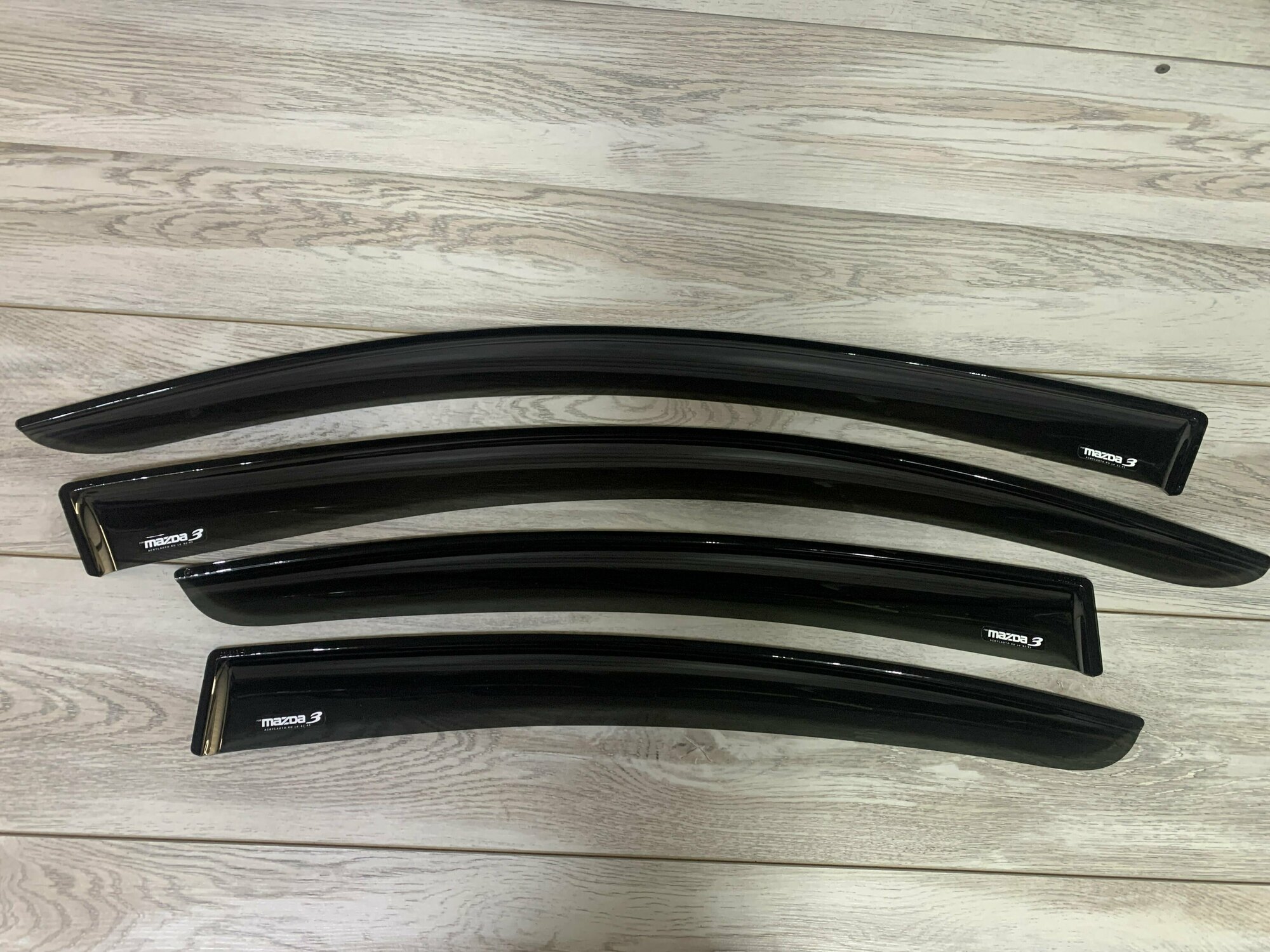 Дефлекторы (ветровики) окон на Mazda 3 2002-2008 седан