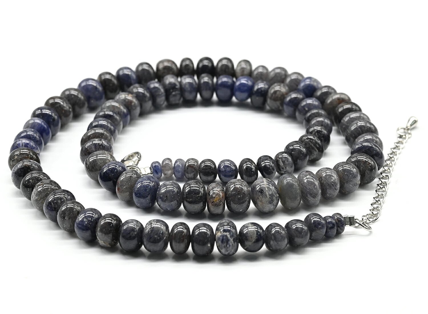 Бусы, иолит