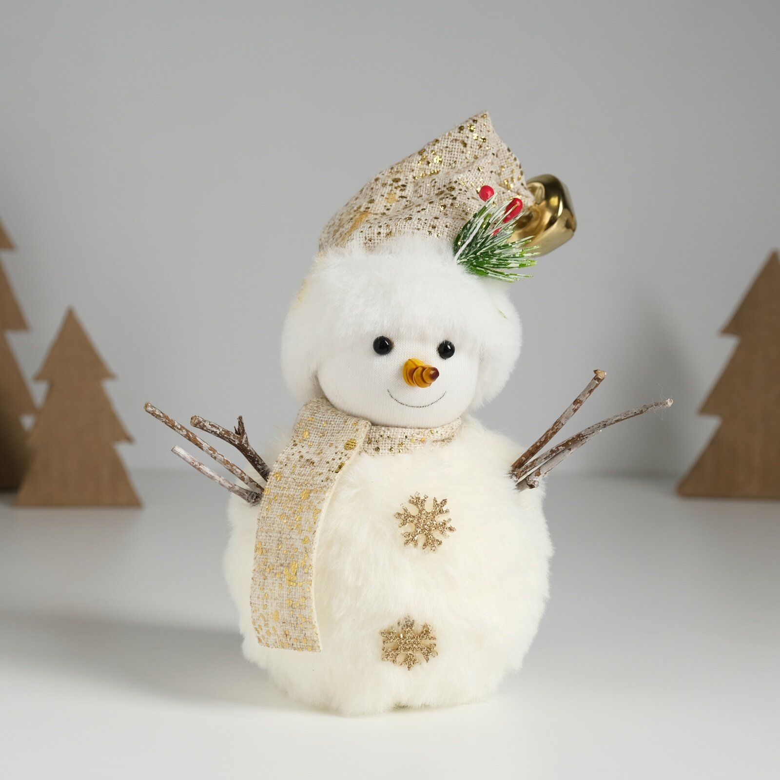 Фигурка текстиль «Снеговик меховой с веточкой на шапке», 9.5×9.5×16 см
