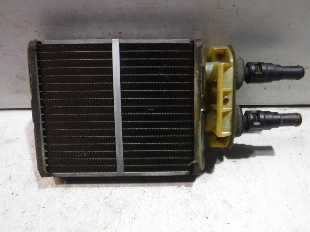 Радиатор отопителя Mazda 626 GE GA5R61A10