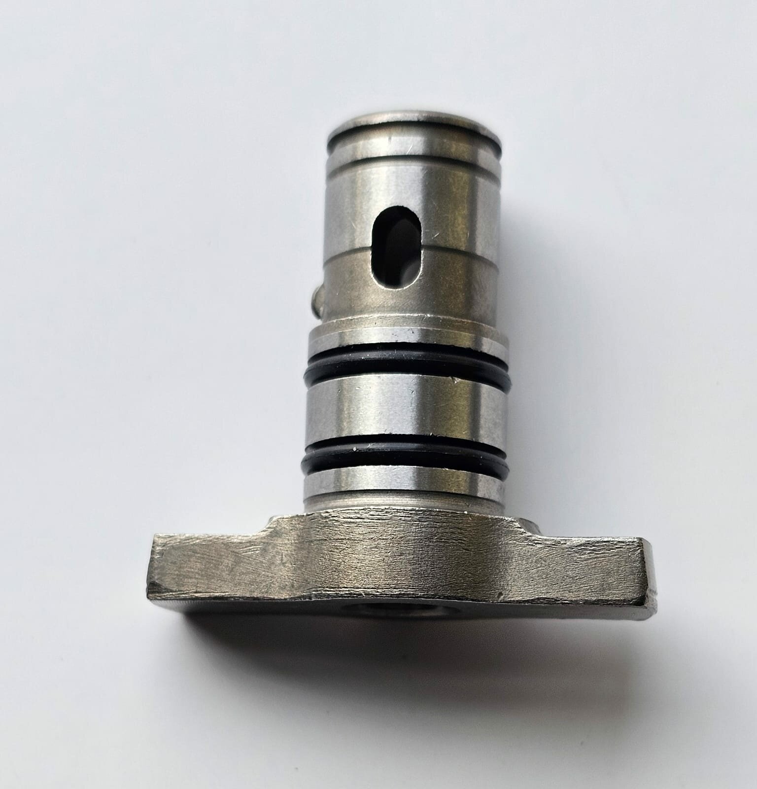 Ударный шпиндель для аккумуляторного шуруповерта MAKITA DTD172, 136519-4