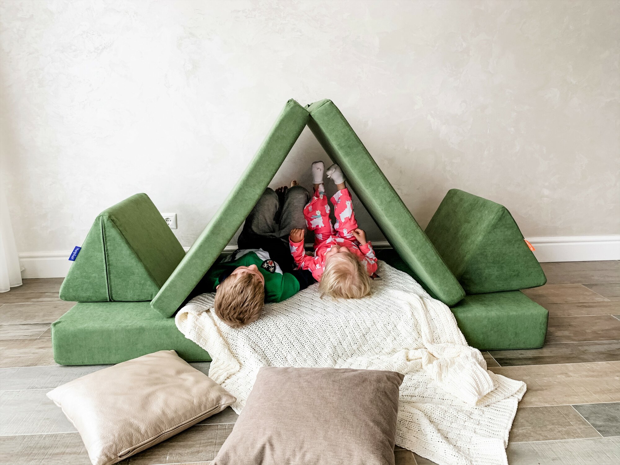 Обучающая игрушка Playdivan Avocado, детский игровой диван-трансформер