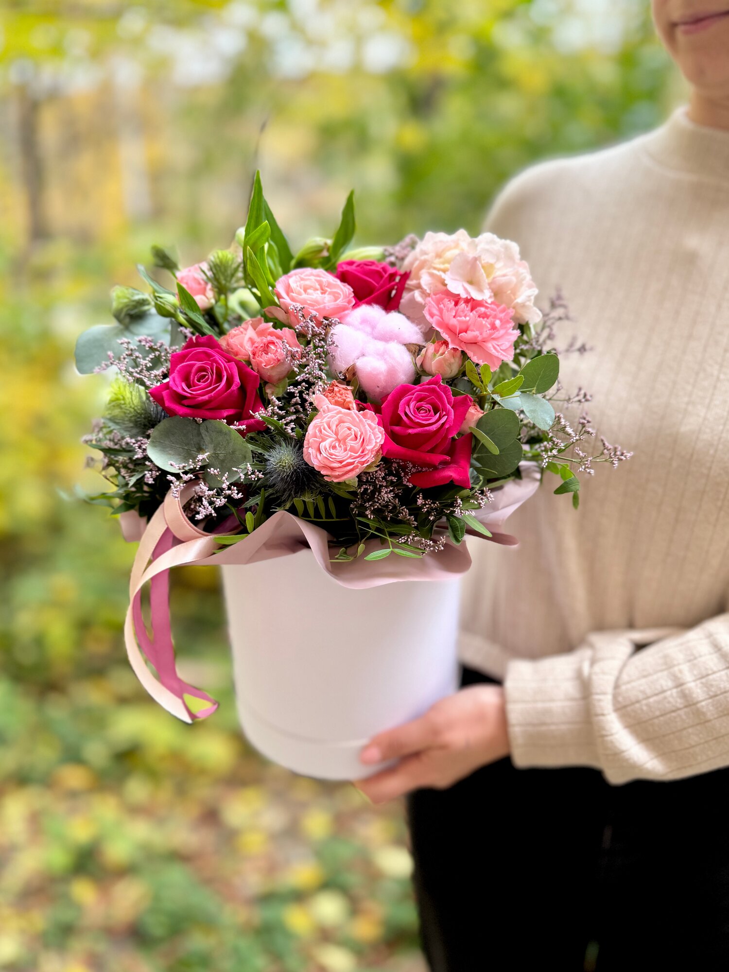 Букет "Экзотика", розы, гортензии, альстромерии, хлопок, лимониум, эрингиум, зелень