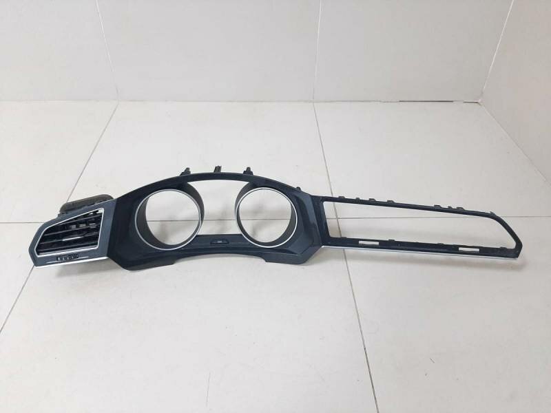 Накладка торпедо Volkswagen Tiguan 2017 кат.номер: 5NB858019HZG