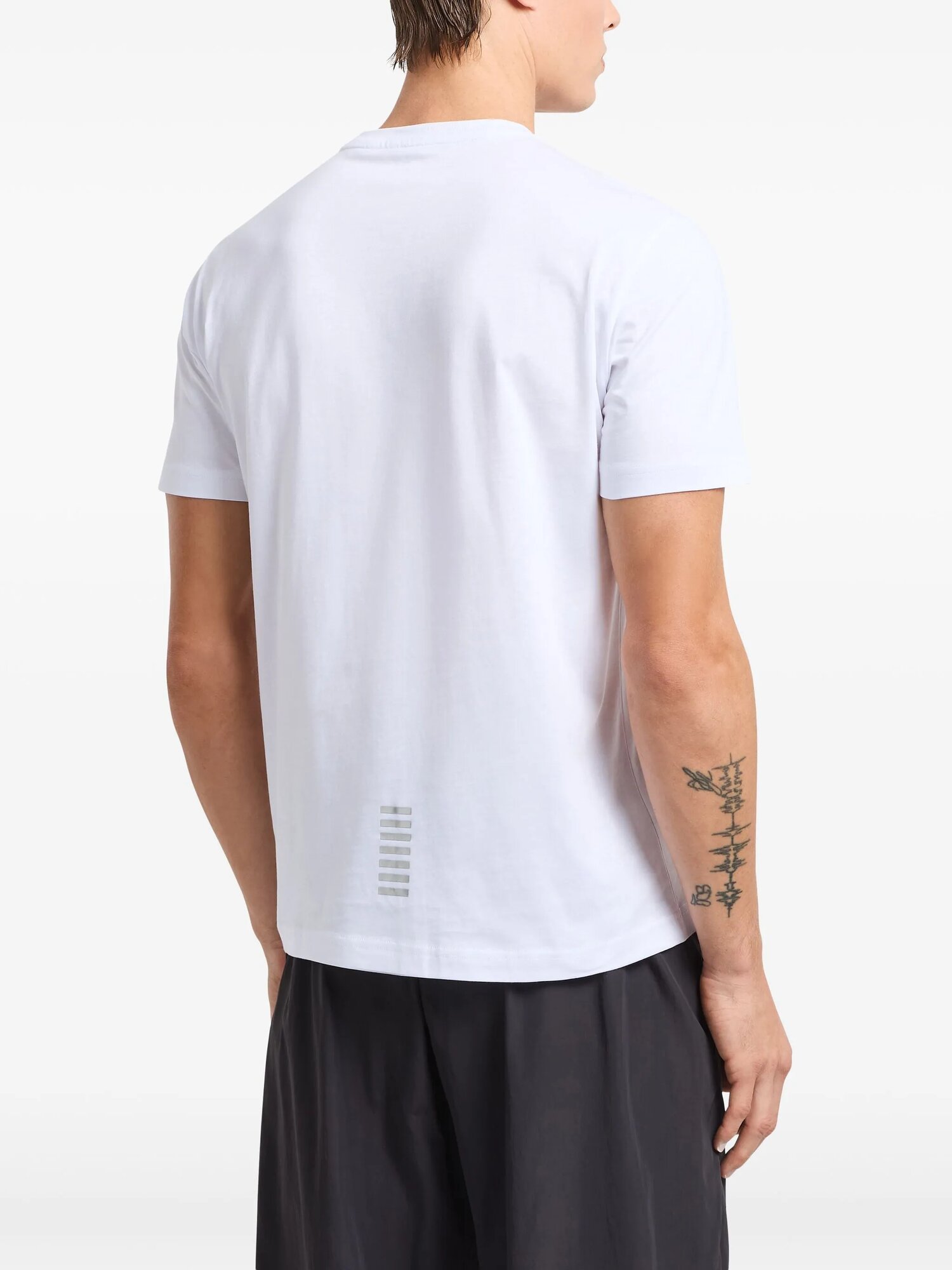 Футболка EA7 EMPORIO ARMANI, размер 52, white — фото 1