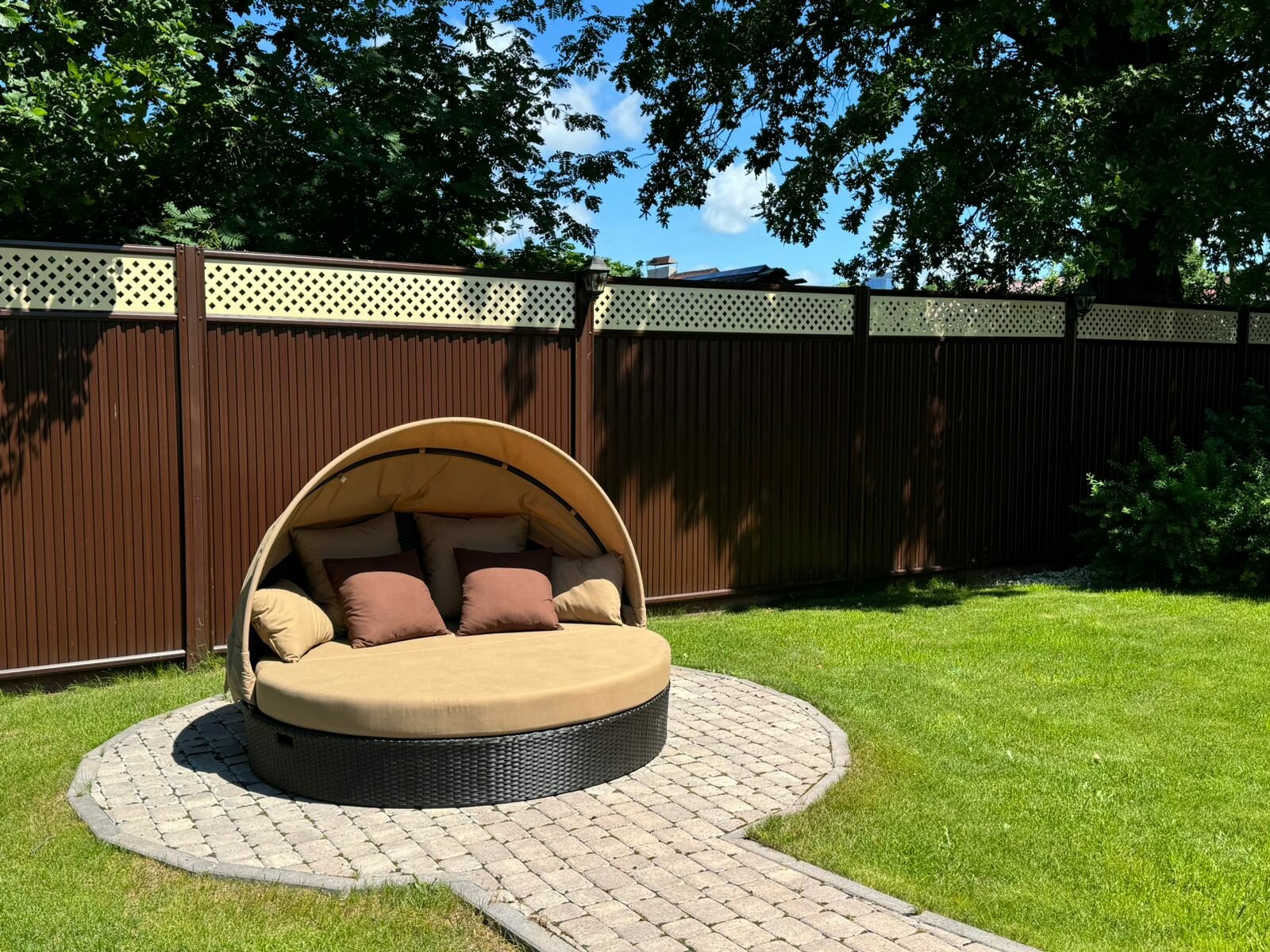 Лежак из искусственного ротанга Севилья, цвет темно-коричневый