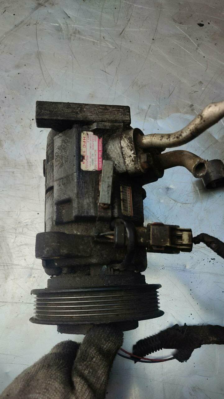 Компрессор кондиционера Dodge Caravan 4 (2000 - 2007) P05005441AA