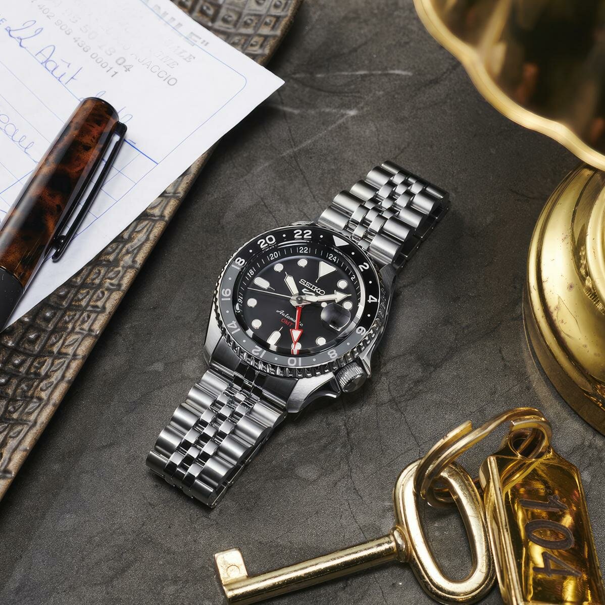 Наручные часы SEIKO 5 Sports, черный/серебристый