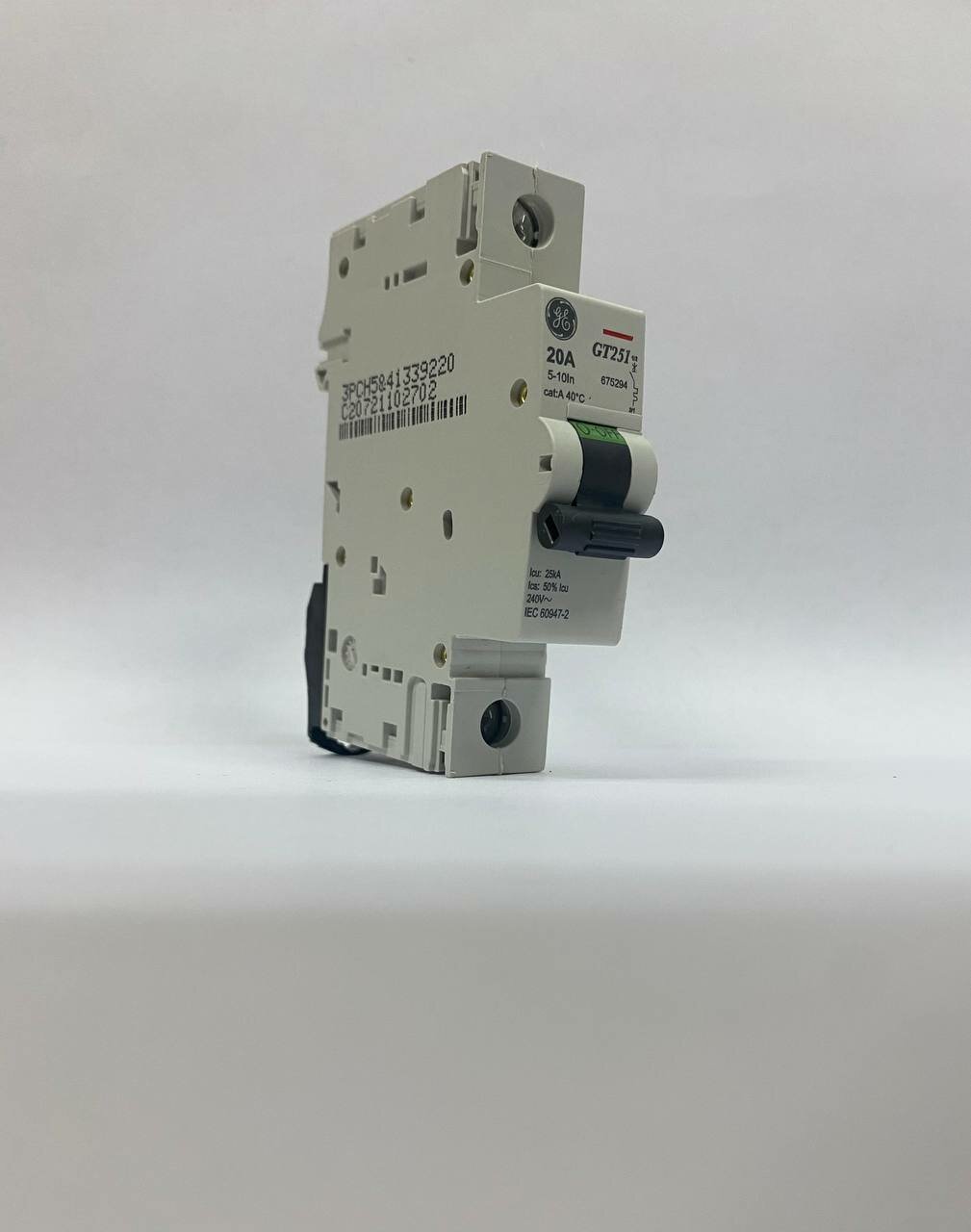 General Electric Модульный автоматический выключатель 20А 25кA 1P С АС GT251C20