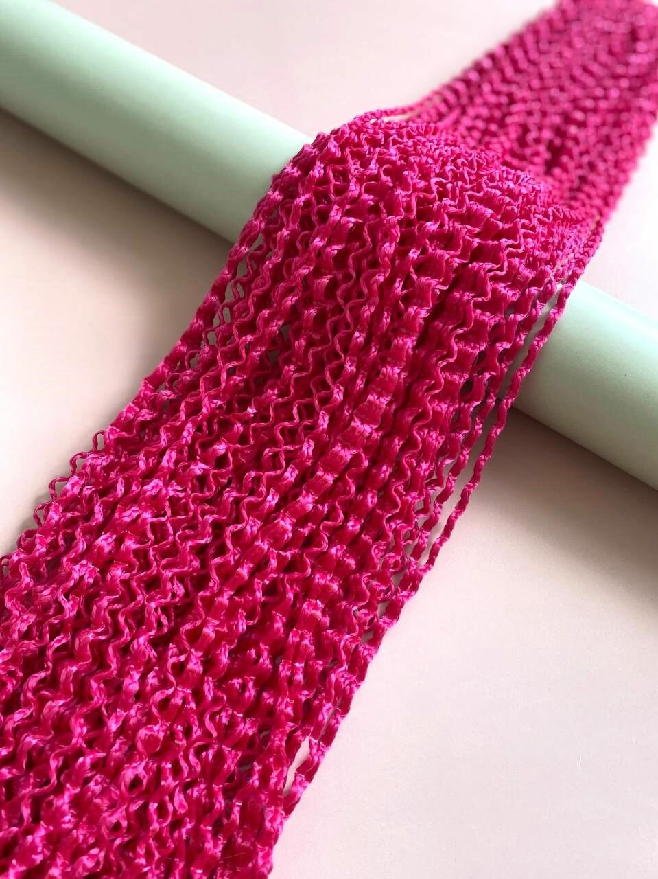 Канекалон"Косички Зизи Гофре" для плетения волос/длина 65см, розовый ширина 0,5 см