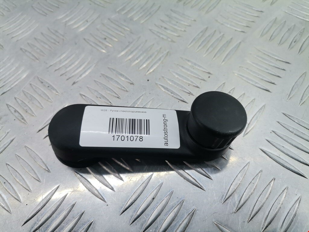 Ручка стеклоподъемника Renault Duster 1 8200673745 арт. 1701078