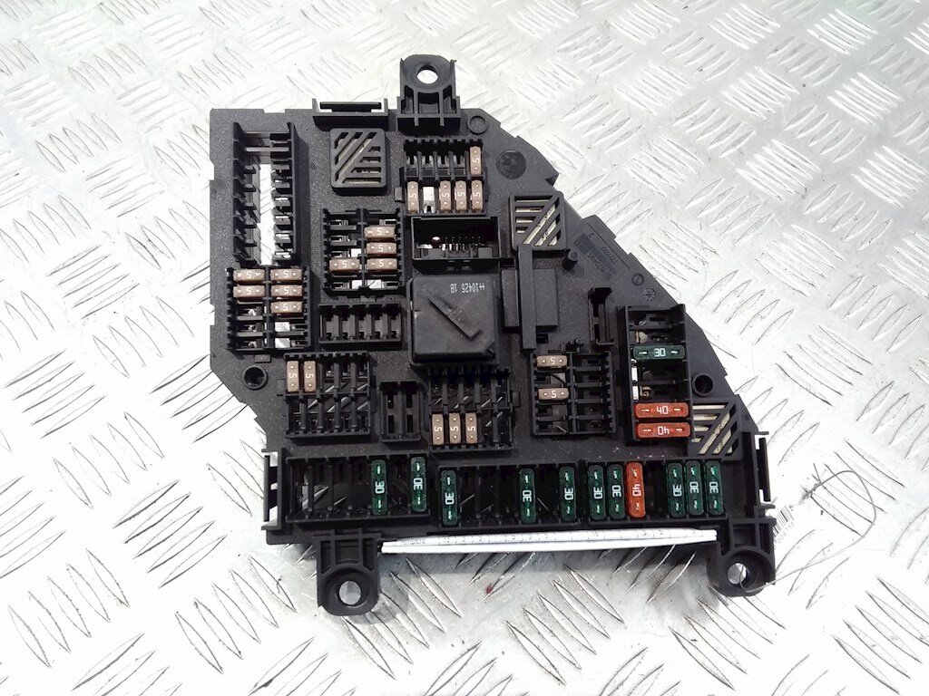 Блок предохранителей BMW 5-Series (F07/F10/F11/F18) 61149234423 арт. 600675