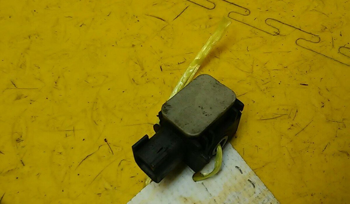 Датчик AIR BAG Grand Starex Hyundai 959204H000