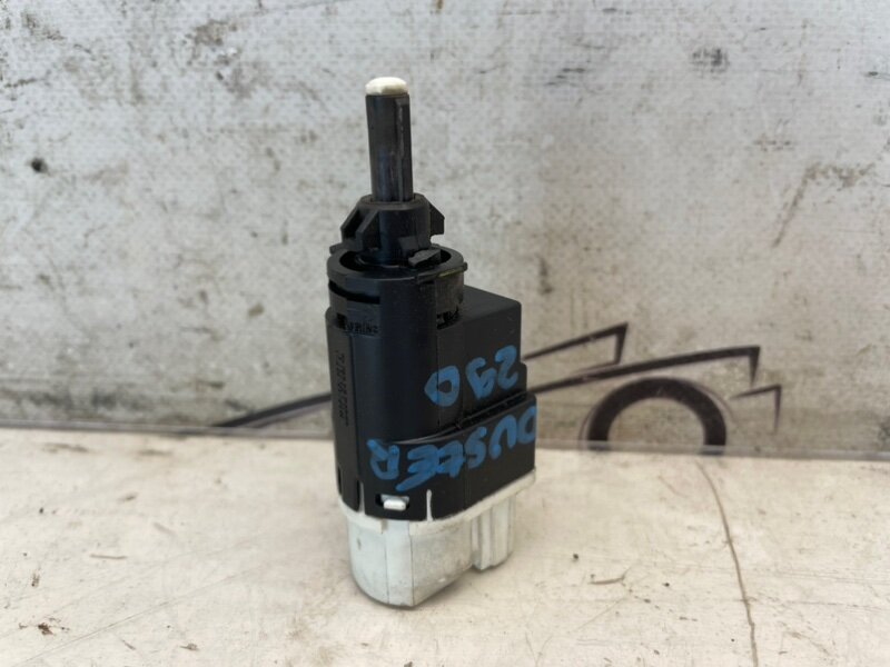 Б/У концевик педали тормоза Renault Duster 2013 HSM K4M606 49617 RENAULT арт. 253206170B