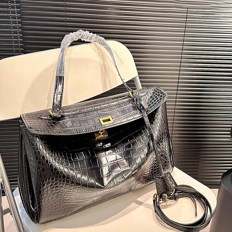 Сумка мессенджер