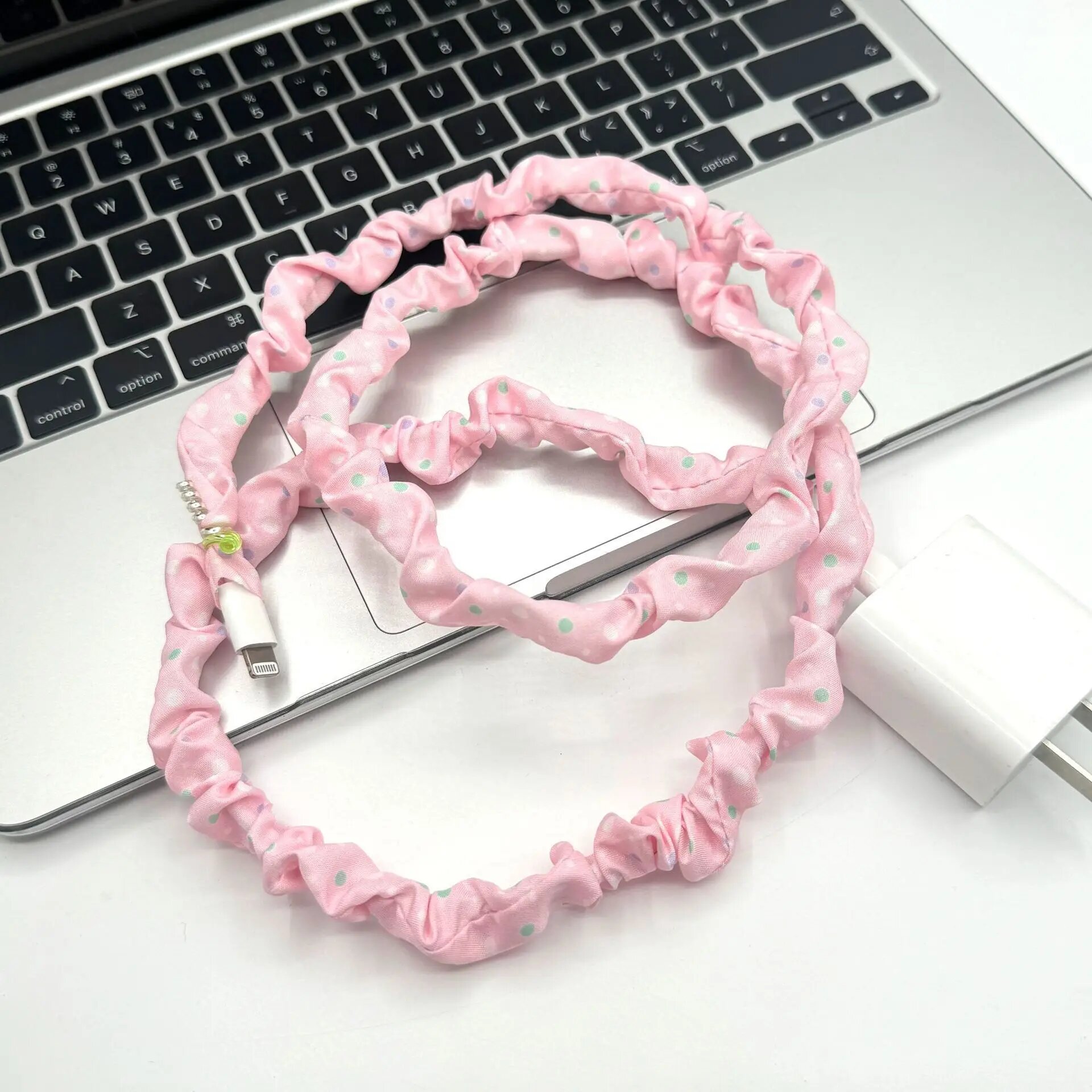 Кабельная катушка для зарядного кабеля pink