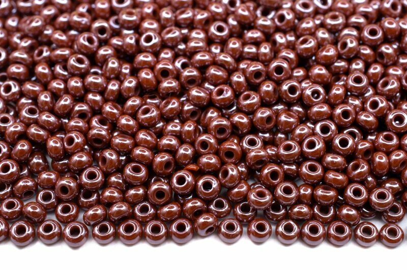 Бисер чешский PRECIOSA круглый 10/0 18600 коричневый непрозрачный, 20 грамм