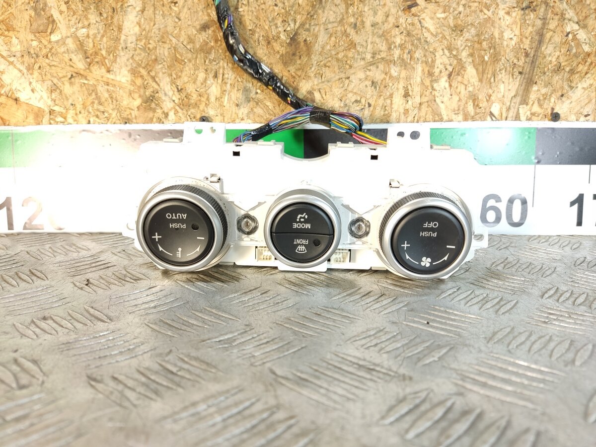 Блок управления отопителя климатической установки MAZDA 6 GG GJ6R61190A