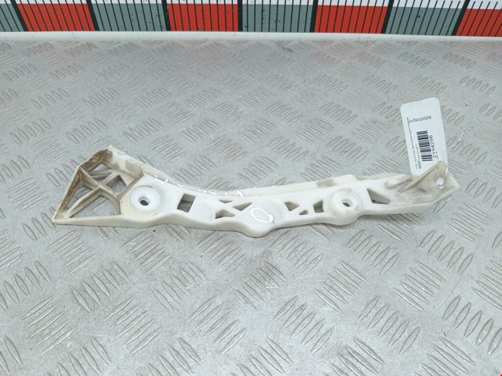Кронштейн (крепление) заднего бампера правый Mazda 3 BK BP4K502H1D арт. 2194296