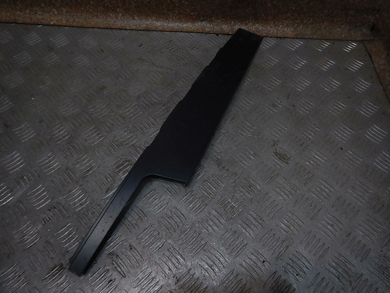 Б/У Накладка двери передней левой, Opel (Опель)-ASTRA J (09-) OPEL ASTRA J (09-) 4-5дв Царапины. 423230 GENERAL MOTORS ар...