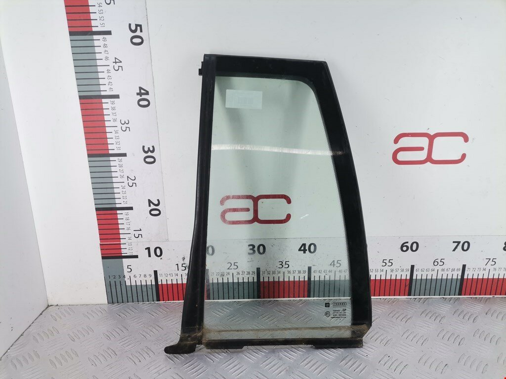 Стекло двери задней левой (форточка) Opel Omega B 90564985 арт. 2198949