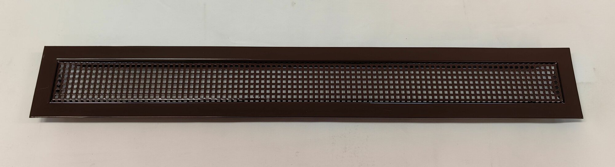 Решетка врезная, габарит 500х70мм, перфорация Квадрат 3мм, цвет коричневый.