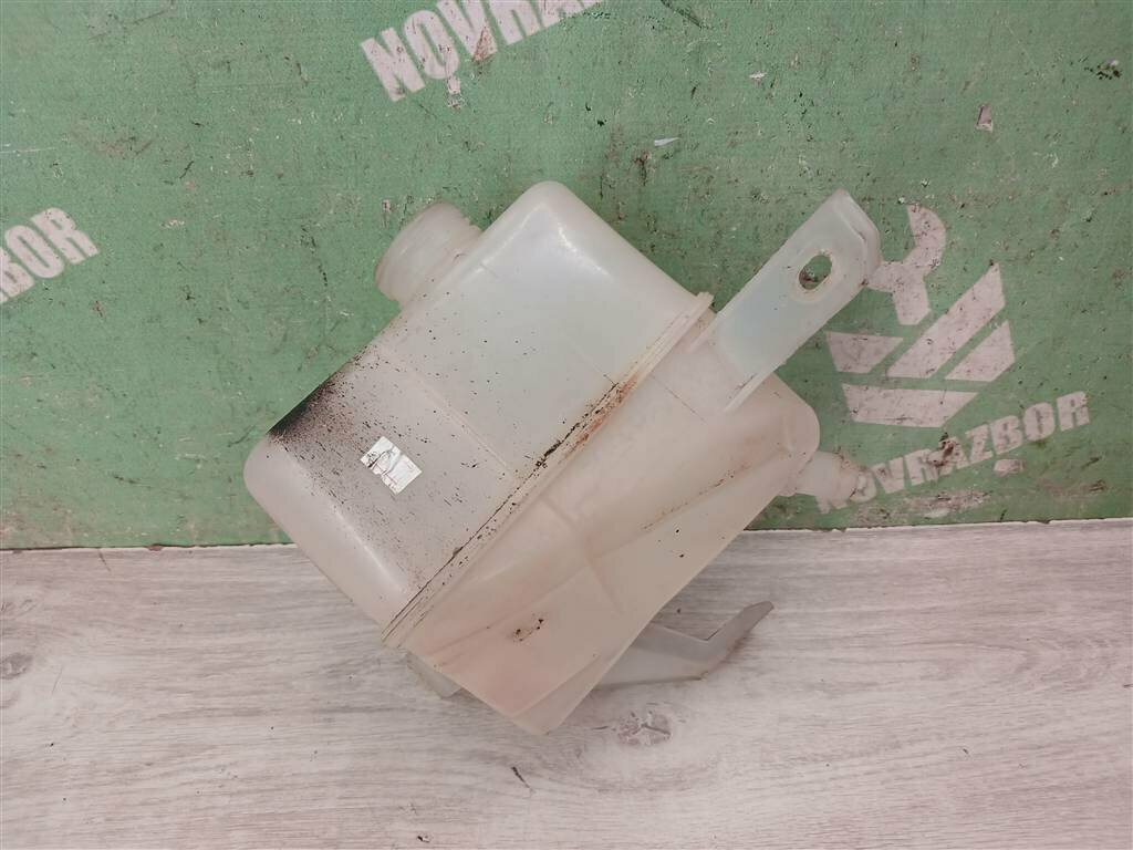 Бачок расширительный LADA Granta 2011+