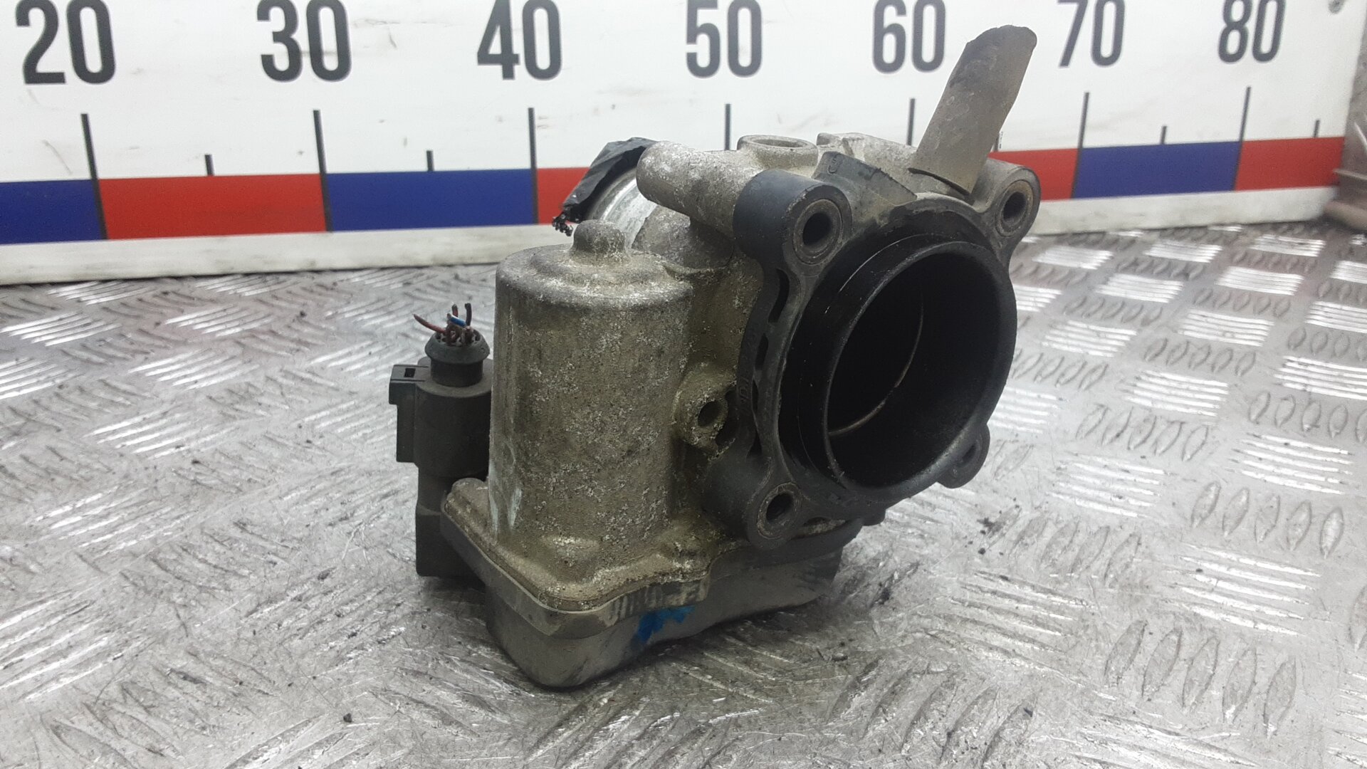 Дроссельная заслонка бензиновая VOLKSWAGEN POLO 4 (9N), Номер 03D133062E