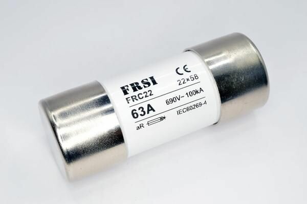 Предохранитель FRZ FRC22 690/700V 63A AR Предохранитель быстродействующий aR 63А 690В AC 22x58мм 1шт