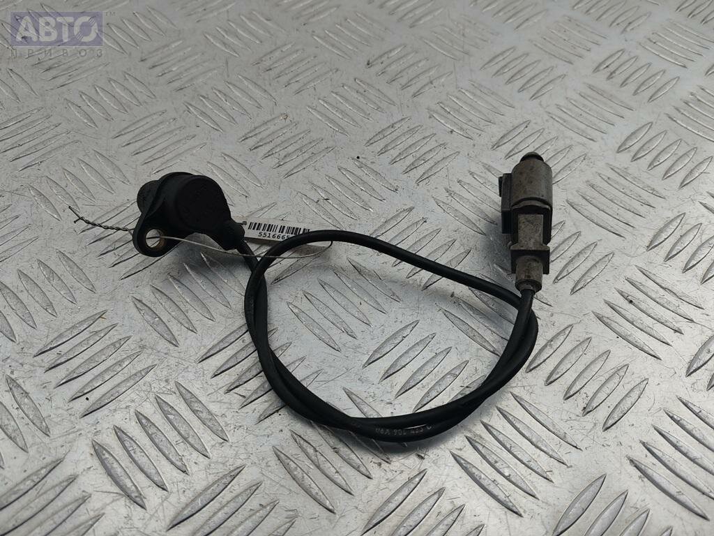 Датчик положения коленвала Volkswagen Passat B5