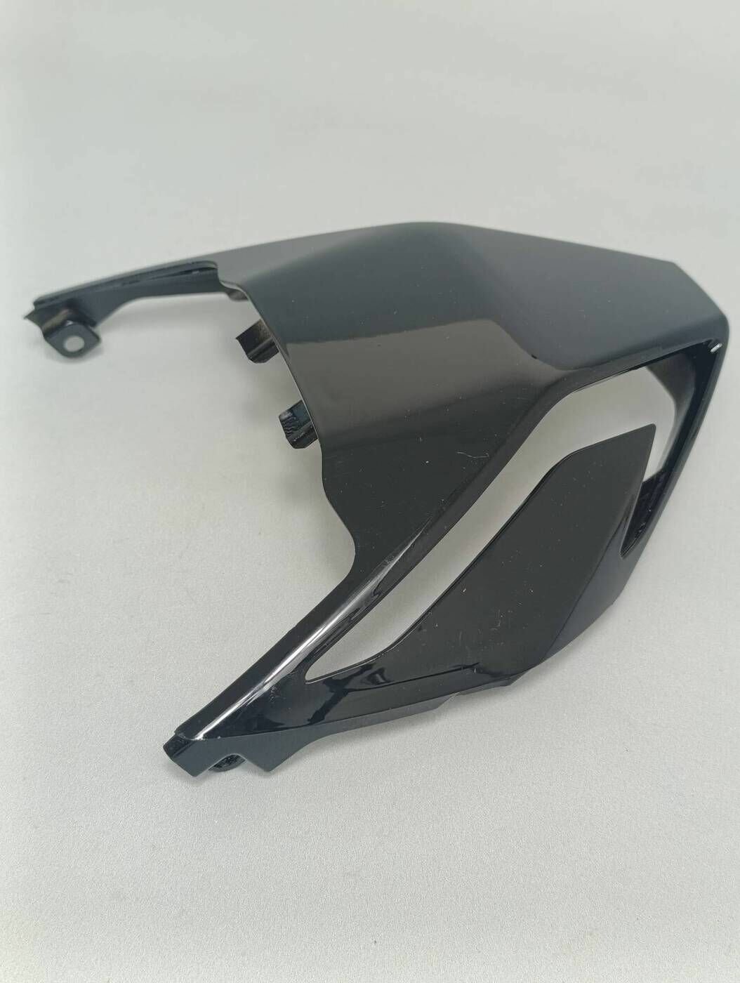 Обтекатель задней фары Alpha V (Черный)