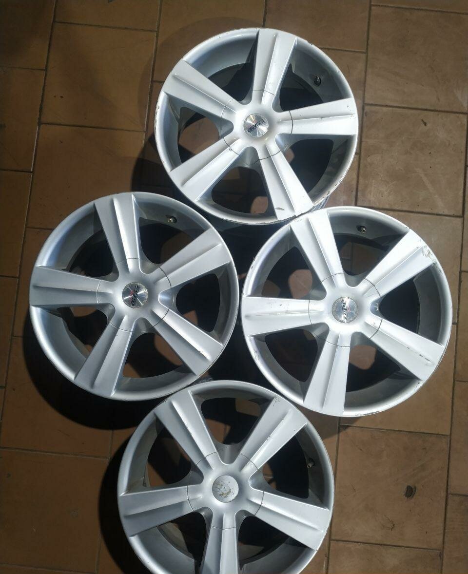 Колесные диски Zepp 17x8 PCD 5x120 D72.6 ET38 Серебристый (Реплика)