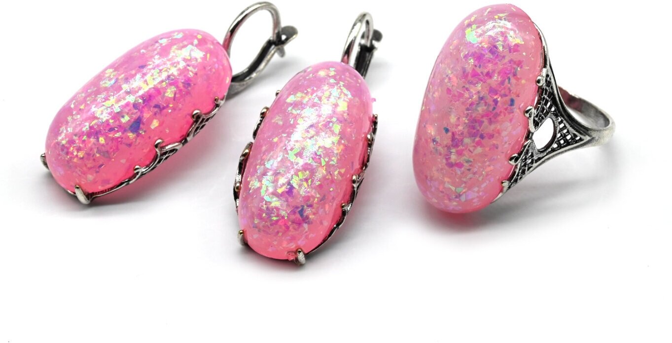 Комплект бижутерии: кольцо, серьги, опал