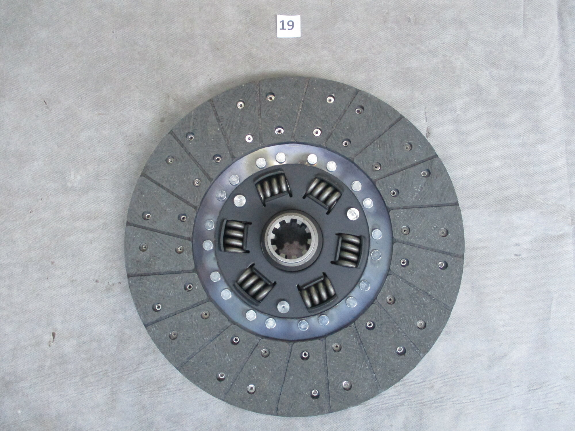 Диск сцепления ЗиЛ-130,5301 ведом.(лепестк. корз.)