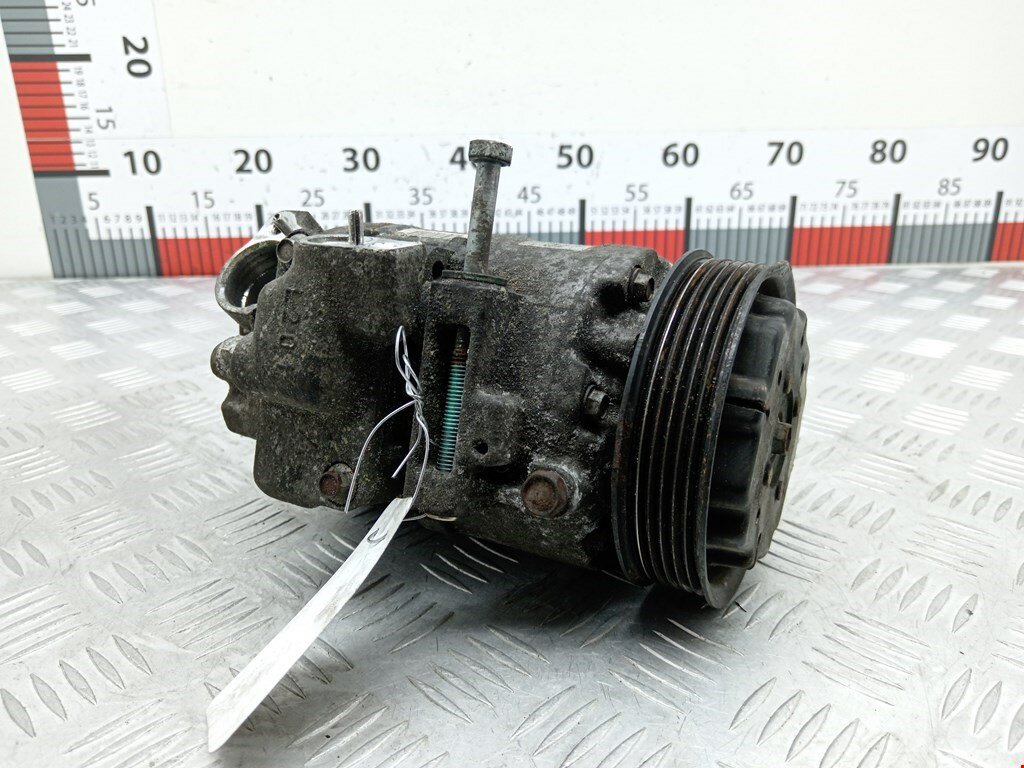 Компрессор кондиционера Volkswagen Polo 4 6Q0820803DX арт. 1780679