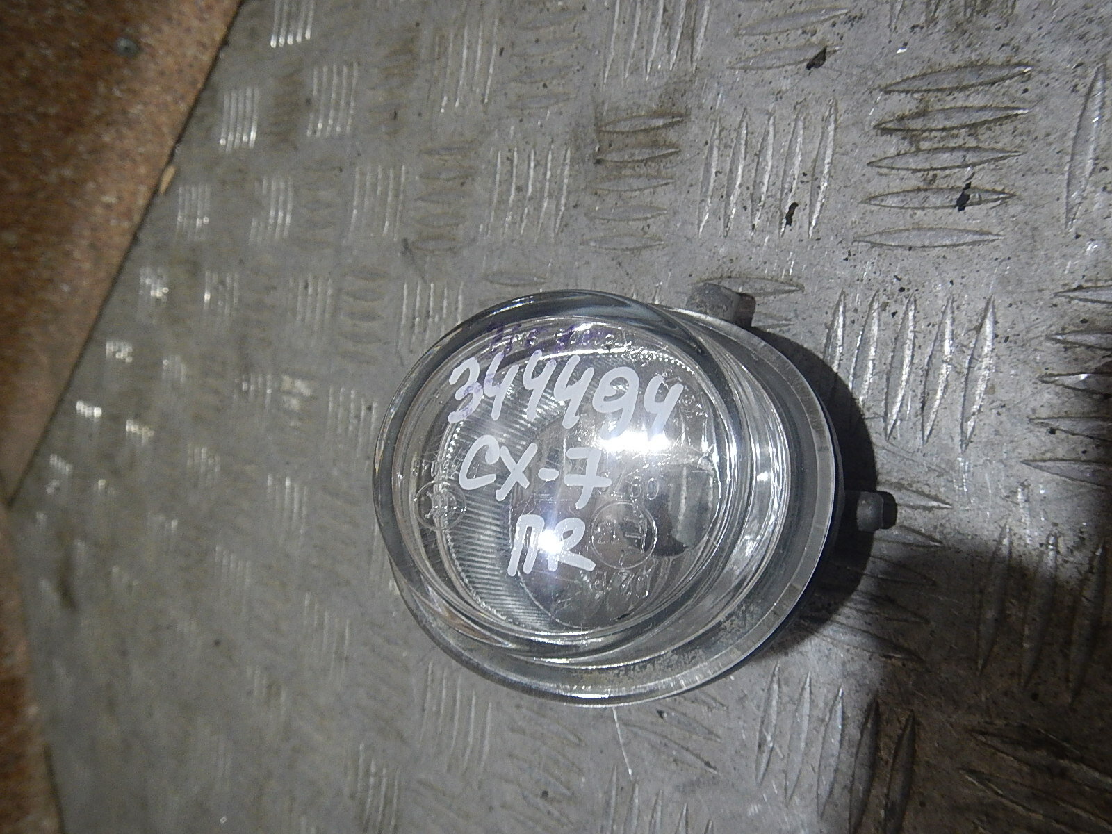 Б/У Фара противотуманная правая, Mazda (Мазда)-CX-7 (07-) MAZDA CX-7 (07-) Царапины. 344494 MAZDA арт. L16951680A